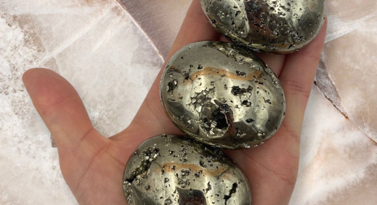 The Benefts of Crystal Palm Stones